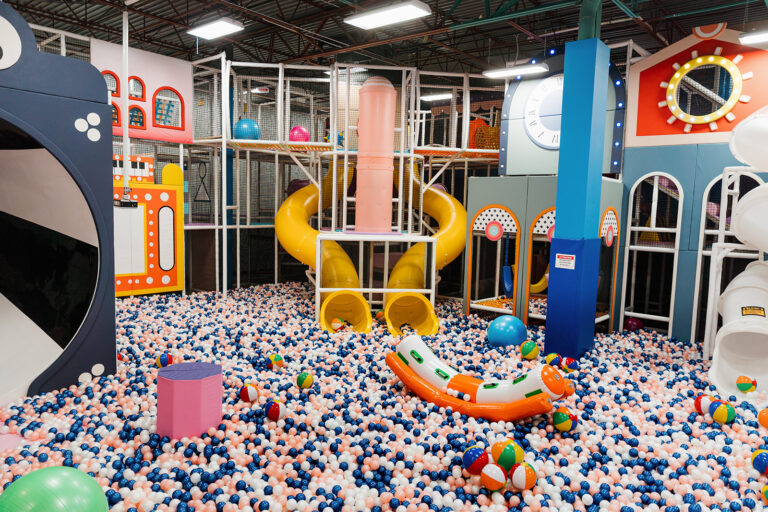 Just Play Family Fun Center: Fun for Kids, Relaxing for Parents - Ann ...